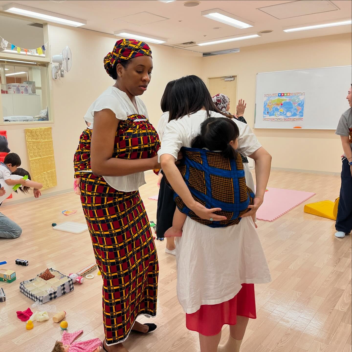 Circolo Gallery Talk : How to Use the Nigerian Wrapper Cloth 🇳🇬チルコロ ...